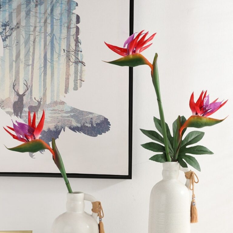 Gợi Ý Cách Trang Trí Bàn Ăn Ấm Cúng Với Hoa Giả Decor